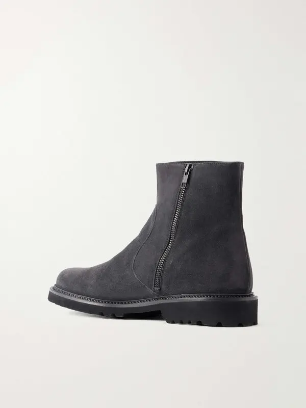COMMON PROJECTS Suede Boots