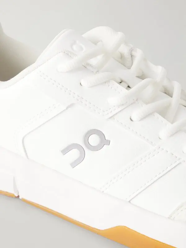 On Roger Federer The Roger Clubhouse Sneakers