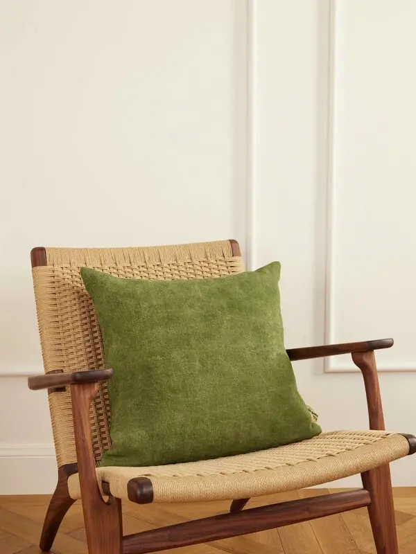 THE HOUSE OF LYRIA Anesio Linen Cushion - Green