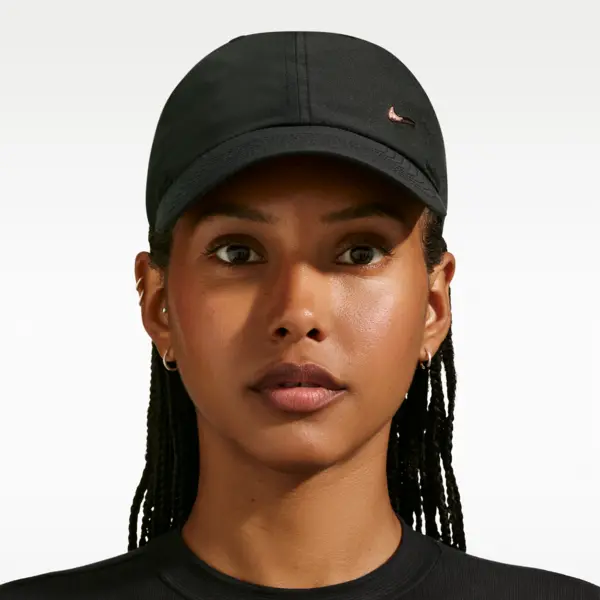 Nike Dri-fit Club Unstructured Metal Swoosh Cap