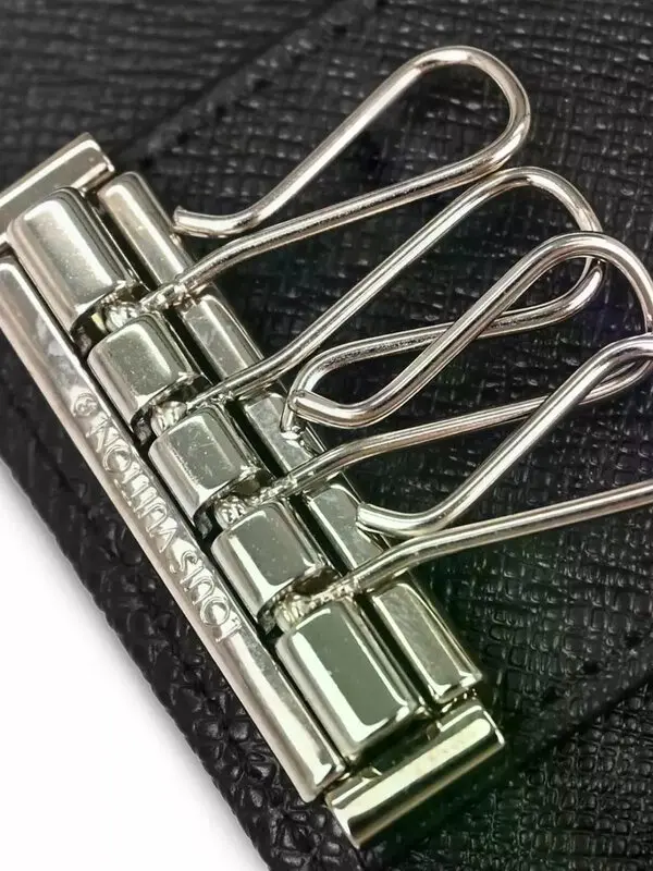 LOUIS VUITTON 2010 Taiga Multicles Key Case
