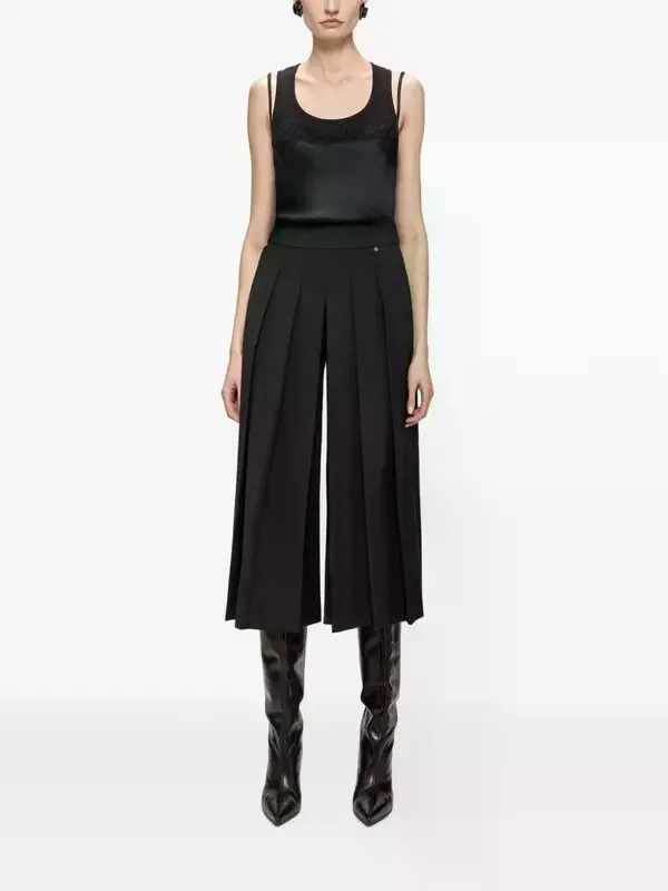 NISSA Wool Tailored Bermuda Pants