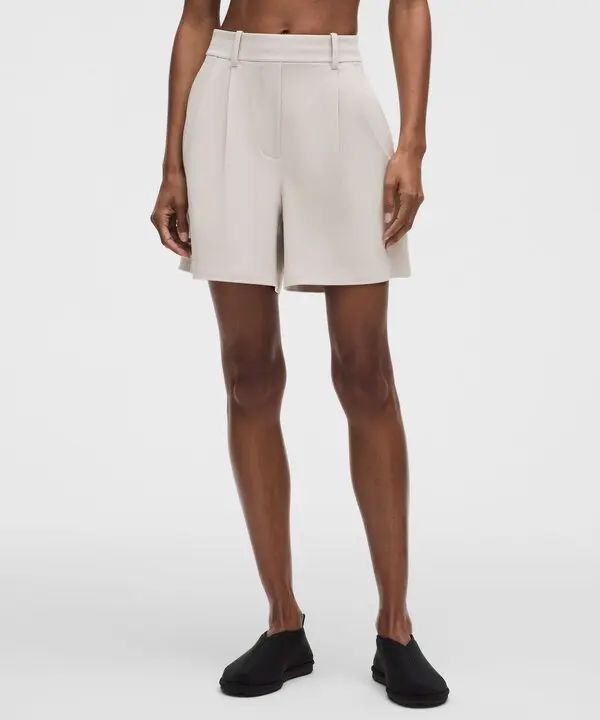 Lululemon Daydrift Pleated High-rise Short 5 - Downtown Tan