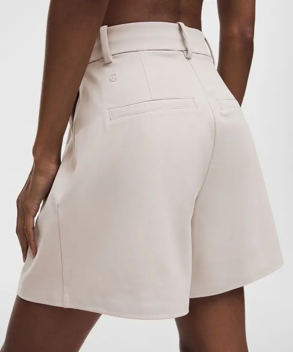 Lululemon Daydrift Pleated High-rise Short 5 - Downtown Tan