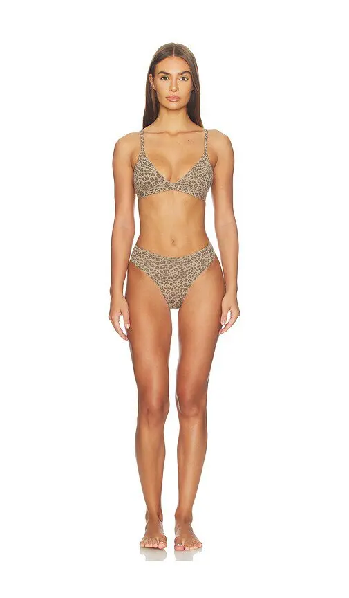 SKIMS Fits Everybody Thong In Brown