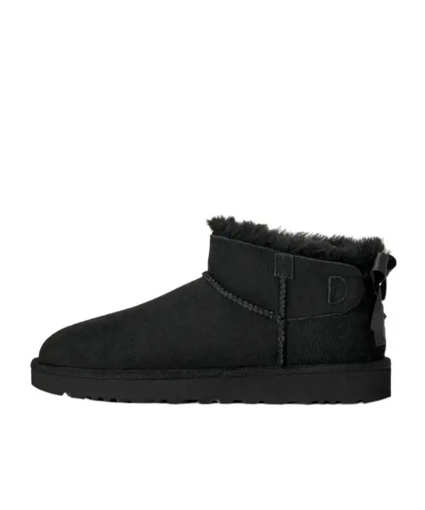 UGG Ultra Mini Bailey Bow Boot