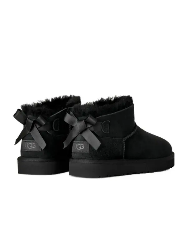 UGG Ultra Mini Bailey Bow Boot
