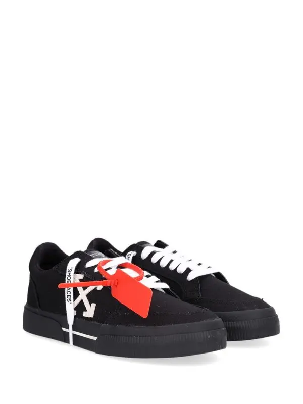 Off-White Vulcanized Low Sneakers - Black