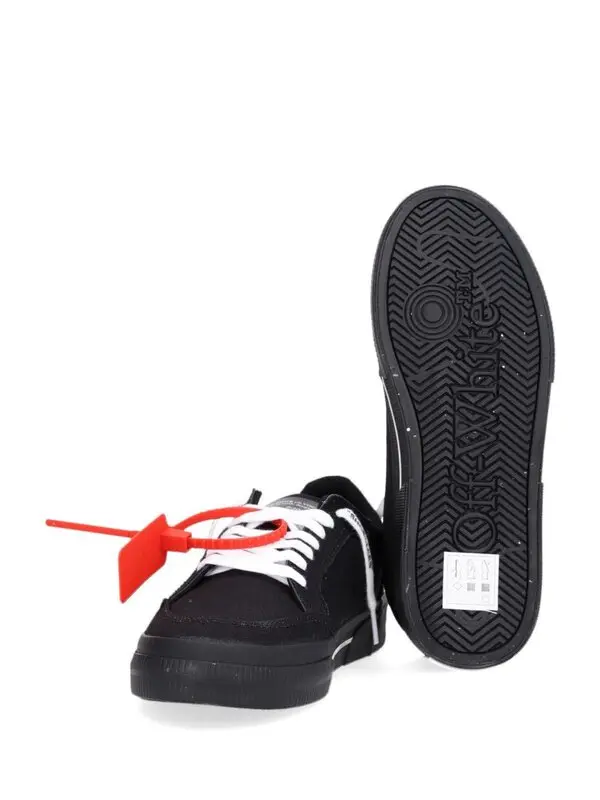 Off-White Vulcanized Low Sneakers - Black