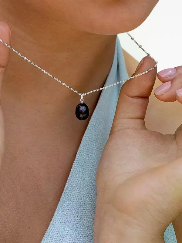 DOWER & HALL Freshwater Pearl Pendant Necklace