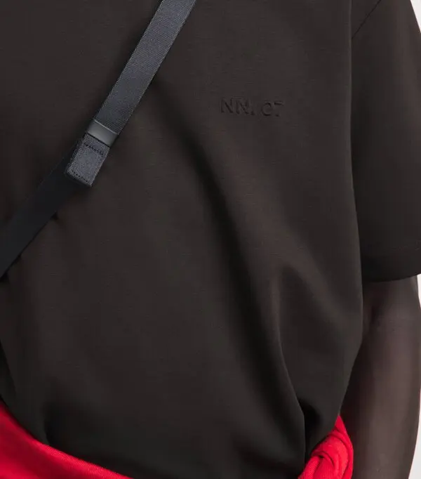 NN.07 Relaxed Logo Nat T-shirt