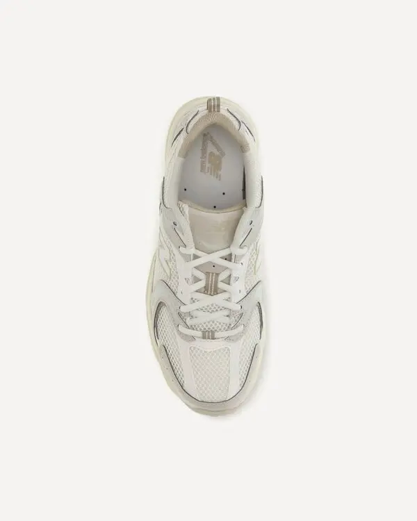 NEW BALANCE 530 Sneakers - Beige