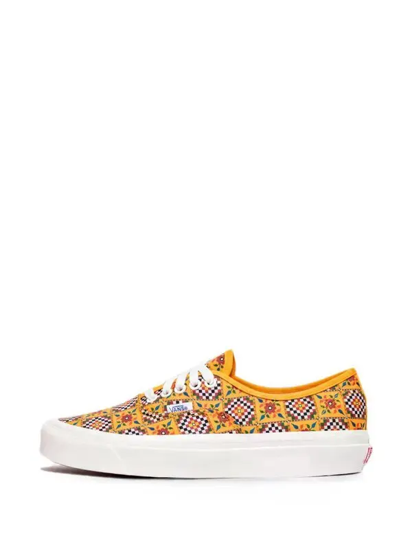 VANS 44 Dx Low-top Sneakers - Orange