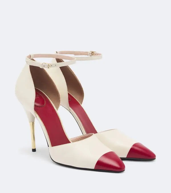 Valentino Garavani Sinead Leather Pumps - Beige