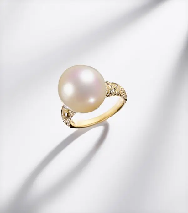 SUZANNE KALAN 18kt Ring With Pearl And Diamonds