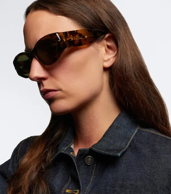 Fendi Oval Sunglasses With Tortoiseshell Acetate Frame
