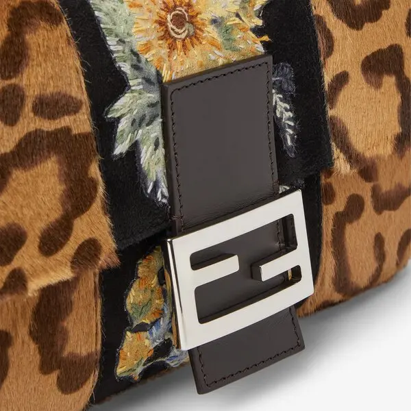 Fendi Baguette® 26424