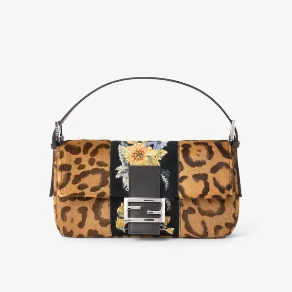 Fendi Baguette® 26424 - Brown