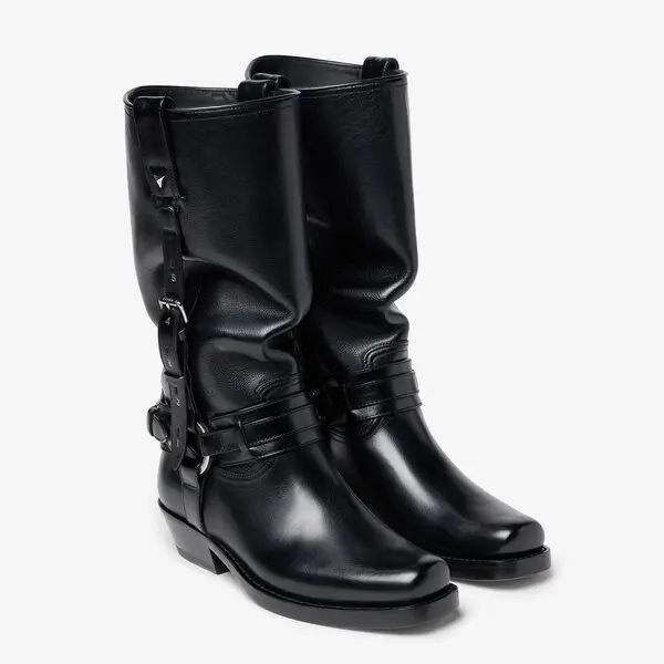 Fendi Calf Leather Buckled Boots - Black