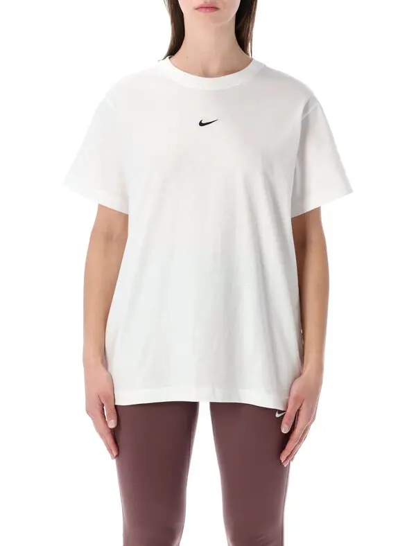 Nike Oversized T-shirt With Timeless Design S