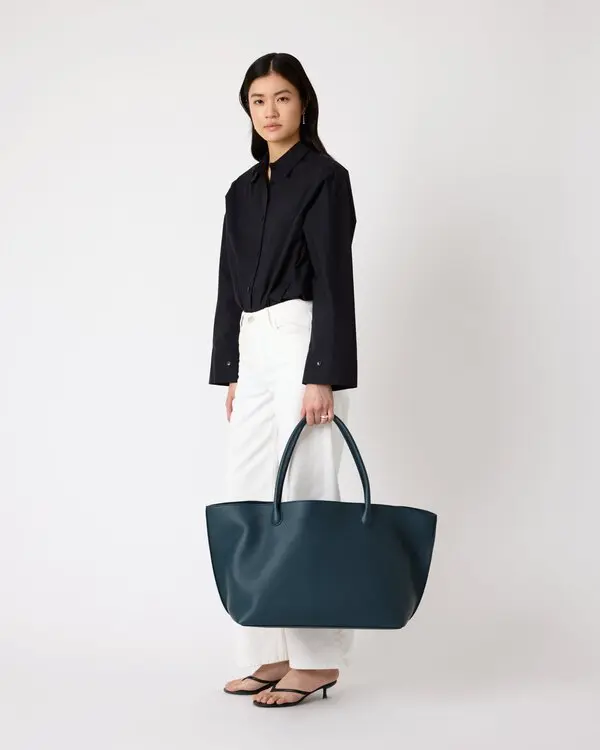 LIÉ STUDIO The Eva Weekend Tote