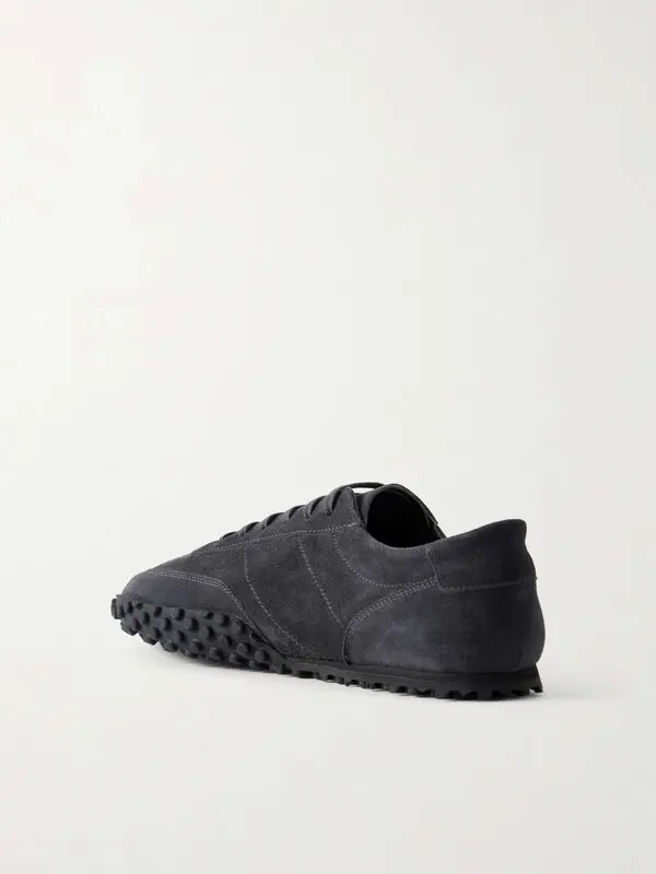 COMMON PROJECTS Suede Sneakers