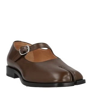 MAISON MARGIELA Minimalist Shiny Mary Jane Shoes