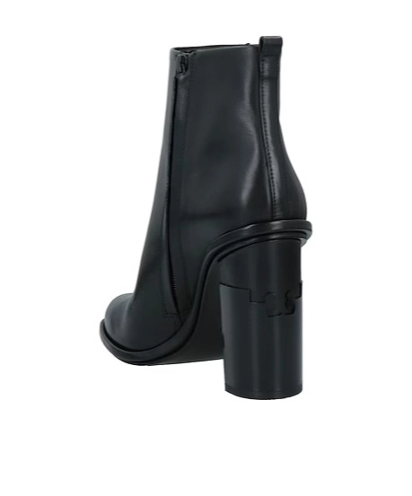 Tory Burch Minimalist Roundtoe Ankle Boots