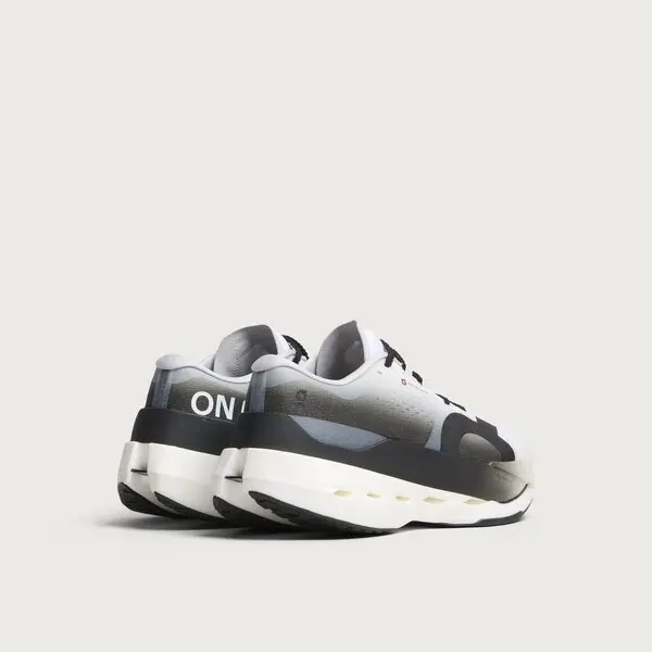 On Cloudboom Max Sneaker - White/black