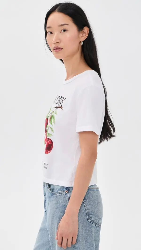 SUNNY SOMEWHERE New York Apples Everyday Tee
