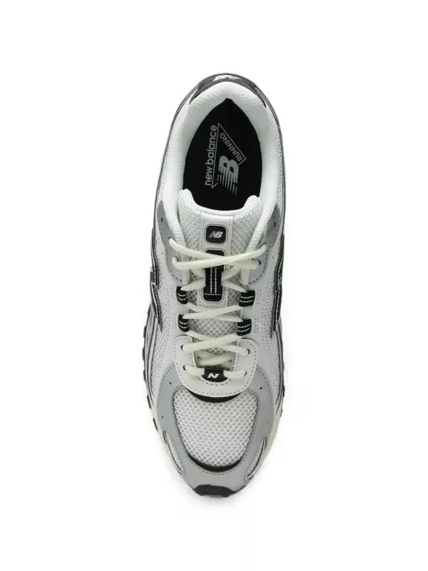 NEW BALANCE 204l Shoes - White