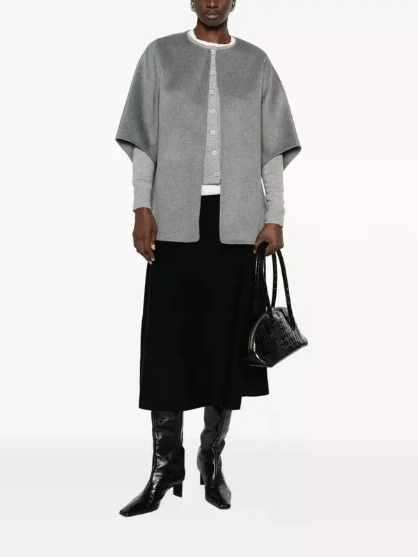 KUJTEN Short Sleeve Cape With Round Neck