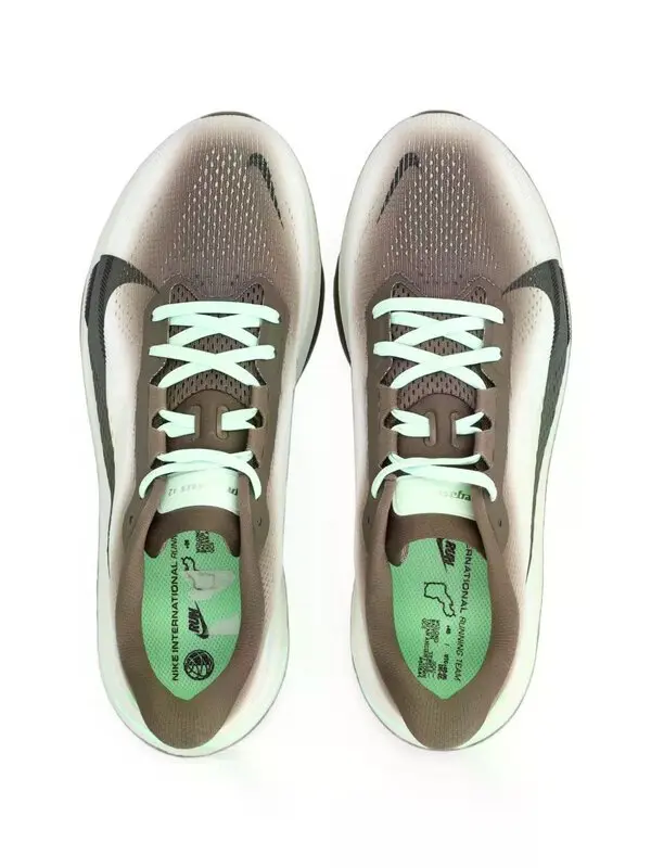 Nike Zoom Pegasus 42 Sneakers
