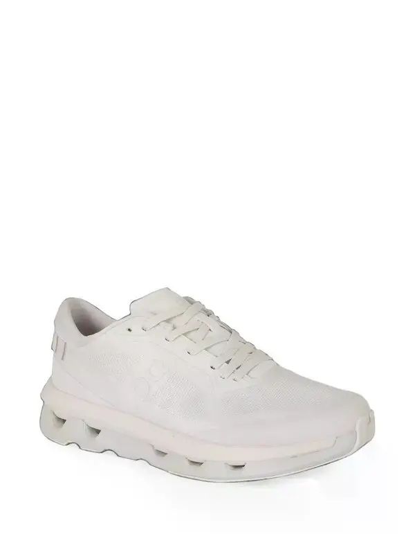 On Cloudnova Form 2 Logo Sneakers