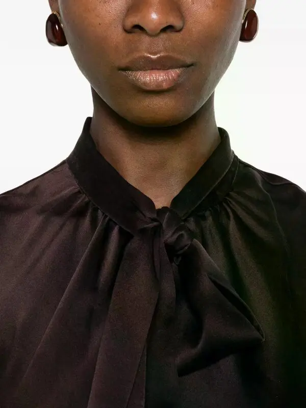 FORTE_FORTE Pussy-bow Sleeveless Blouse