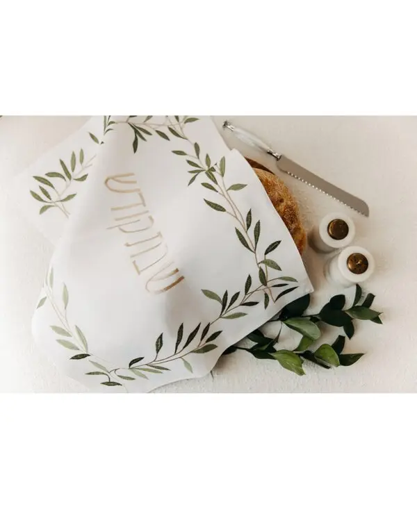 DOMANI HOME Wreath Challah Cover