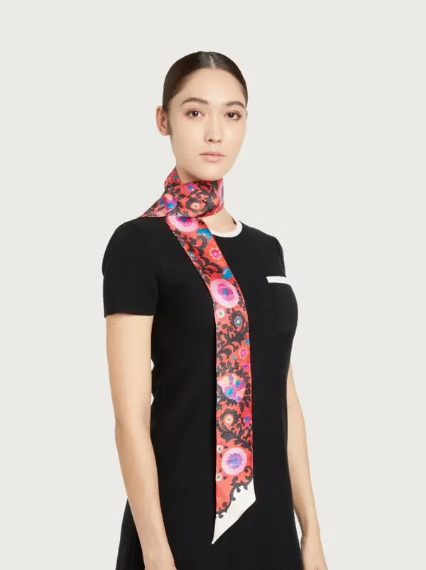 FERRAGAMO Logo Scarf