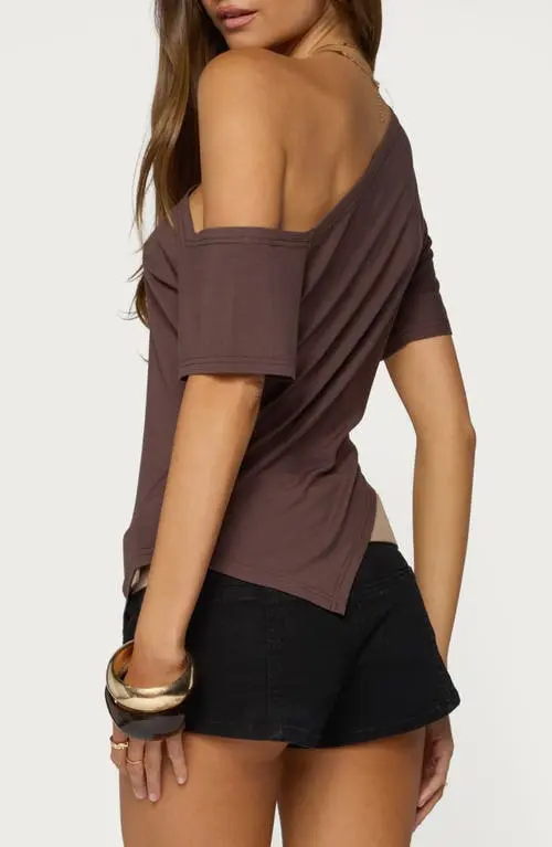 EDIKTED Elori Asymmetric Off The Shoulder T-shirt