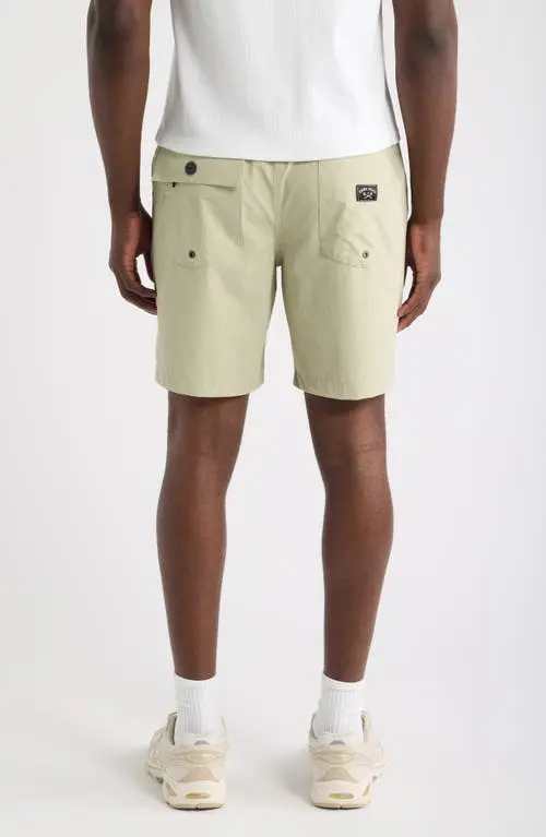 DARK SEAS Warwick Stretch Drawstring Shorts - Moss