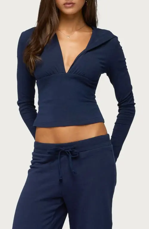 EDIKTED Natashah Hooded Plunge Long Sleeve Crop Top