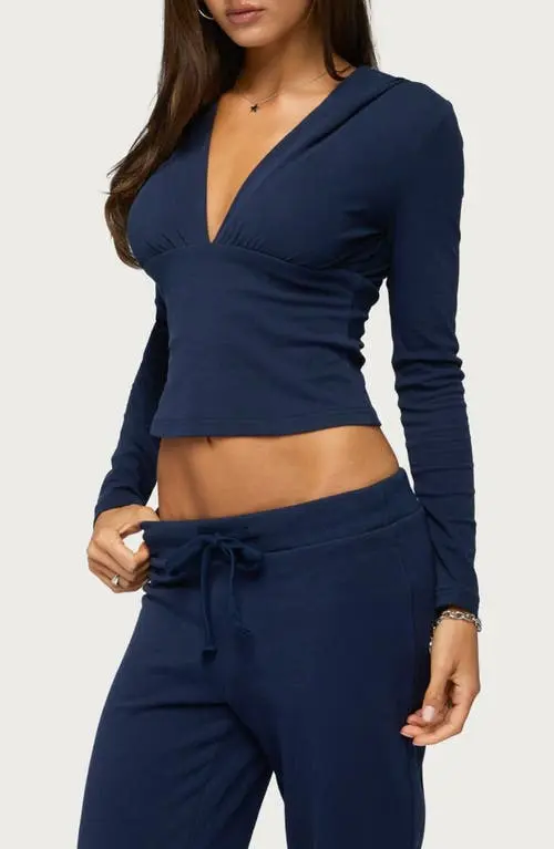 EDIKTED Natashah Hooded Plunge Long Sleeve Crop Top