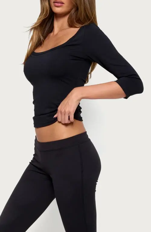 EDIKTED Desi Three-quarter-sleeve Top