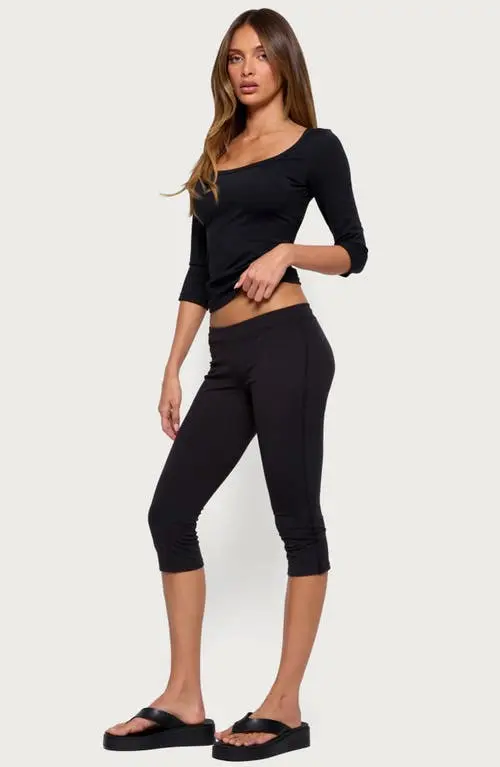 EDIKTED Desi Three-quarter-sleeve Top