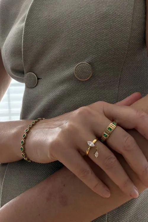 MEIDEYA Marquise Charm Ring
