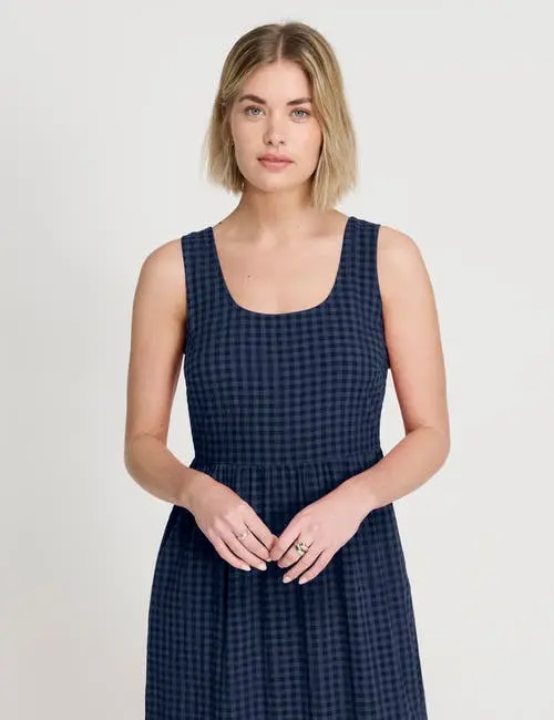 FINERY LONDON Cara Gingham Seersucker Midi Dress - Navy