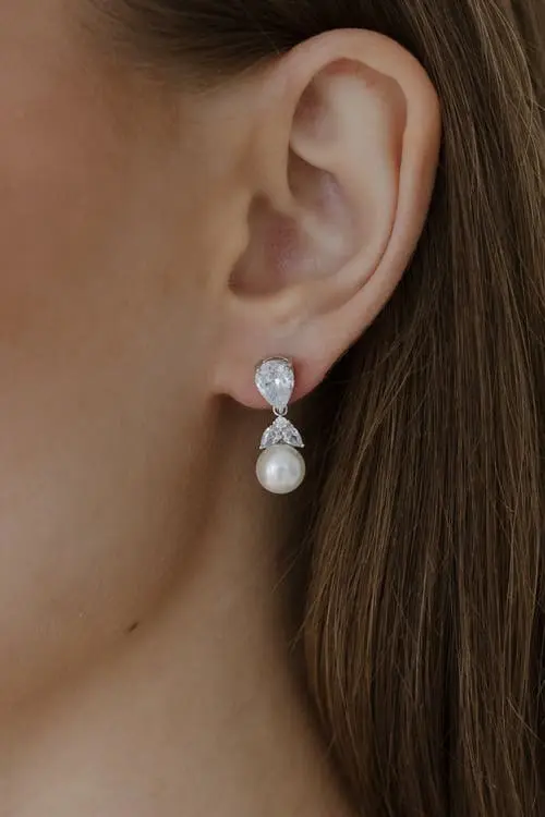 UNTAMED PETALS Lumi Pearl And Crystal Earrings