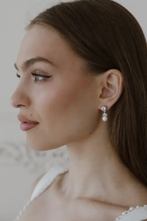 UNTAMED PETALS Lumi Pearl And Crystal Earrings