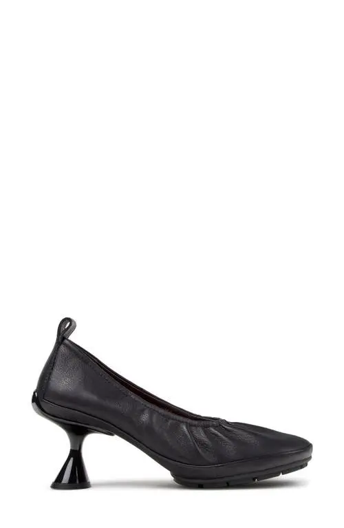 Camper Right Nina Leather Pump - Black