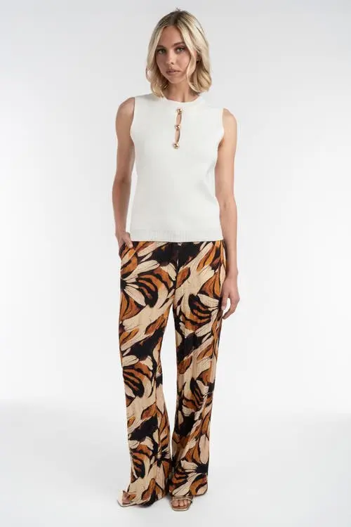 ELLE COLLECTION Sleeveless Knit Top With Button Detailed Keyhole