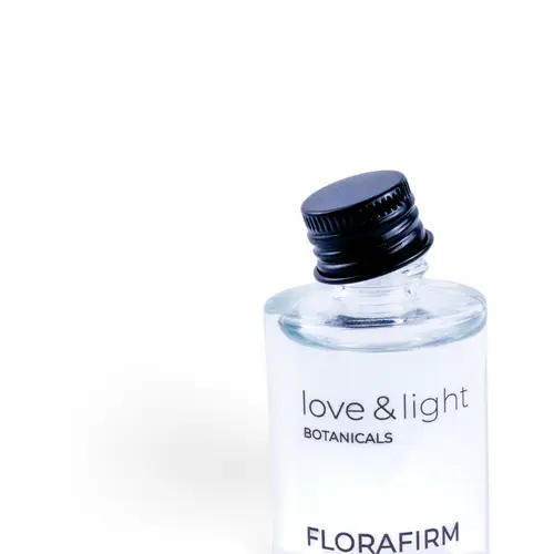 LOVE AND LIGHT BOTANICALS Florafirm Barrier Repair Essence - Original (with Reducer Cap)